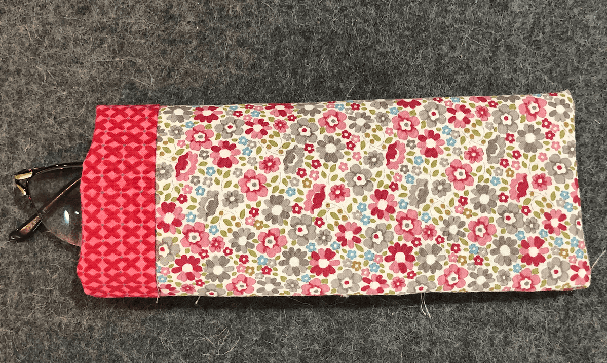 Easy Eyeglasses case pattern with PDF tutorial - Nana Sews