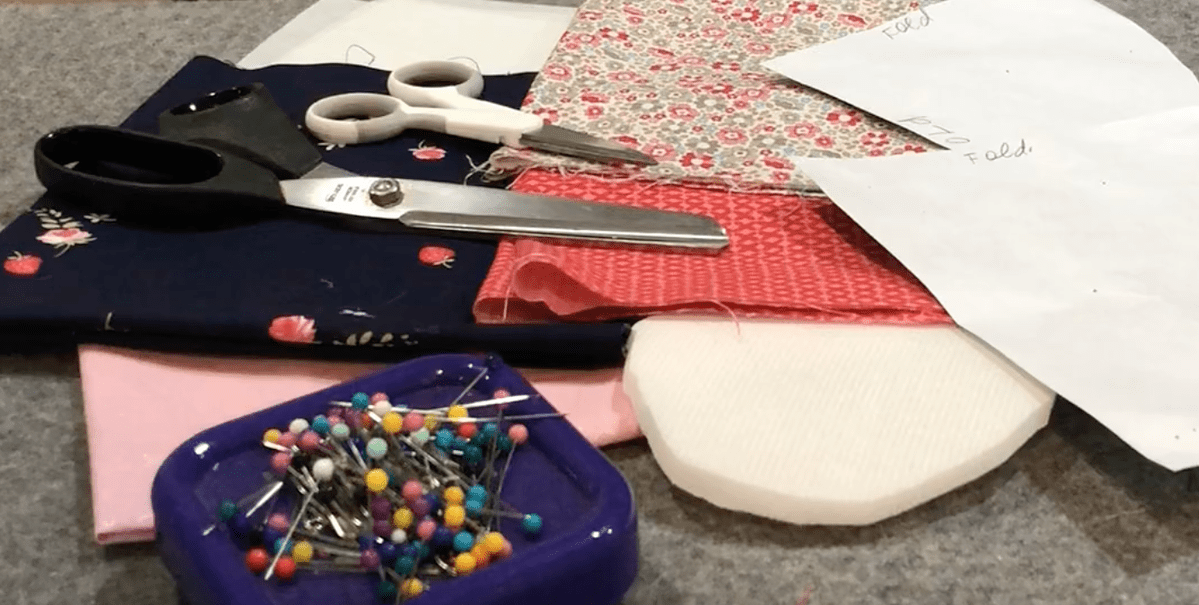 Drawstring makeup bag easy sewing tutorial - Nana Sews