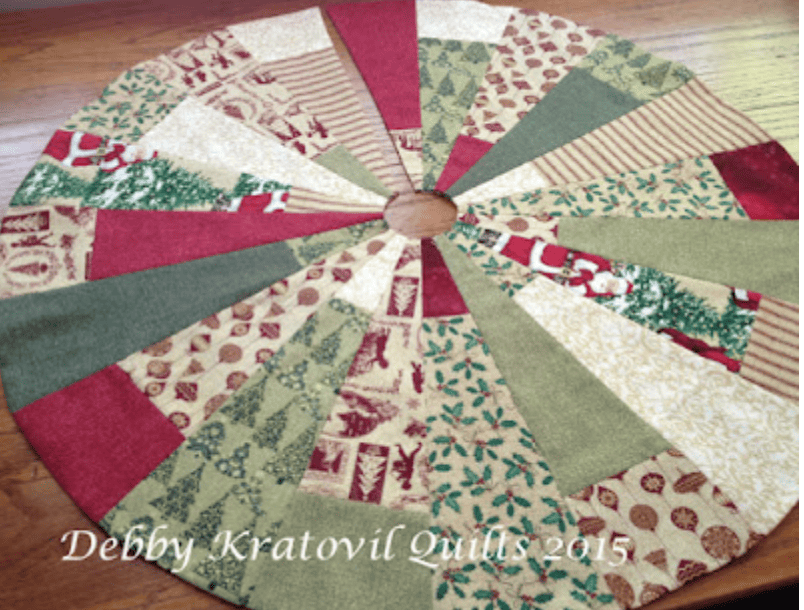 15 Beautiful Christmas Tree Skirt patterns - Nana Sews