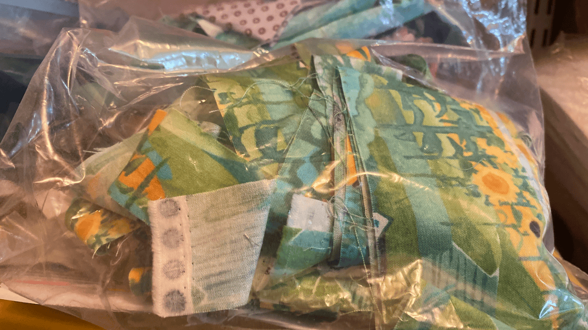 Easy Fat Quarters Storage Ideas To Keep Your Fabrics Organized - Nana Sews