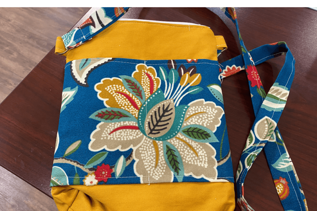 Easy Fabric Phone Case Pattern-15 minute Project - Nana Sews