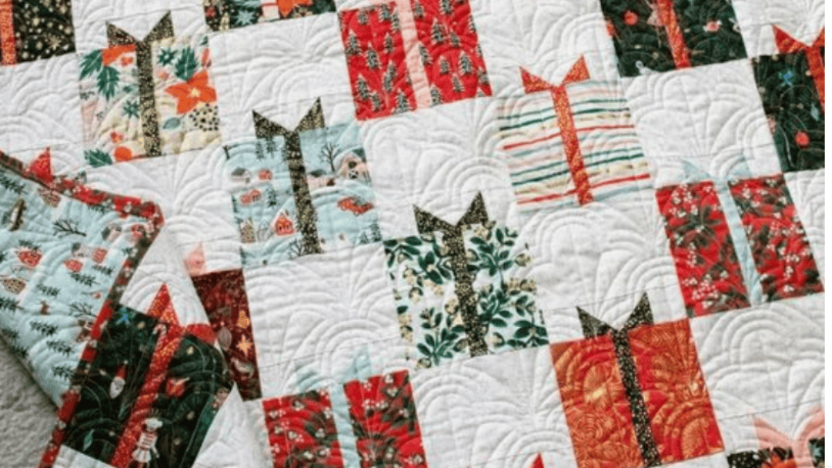 10 Easy Christmas Quilt Patterns - Nana Sews